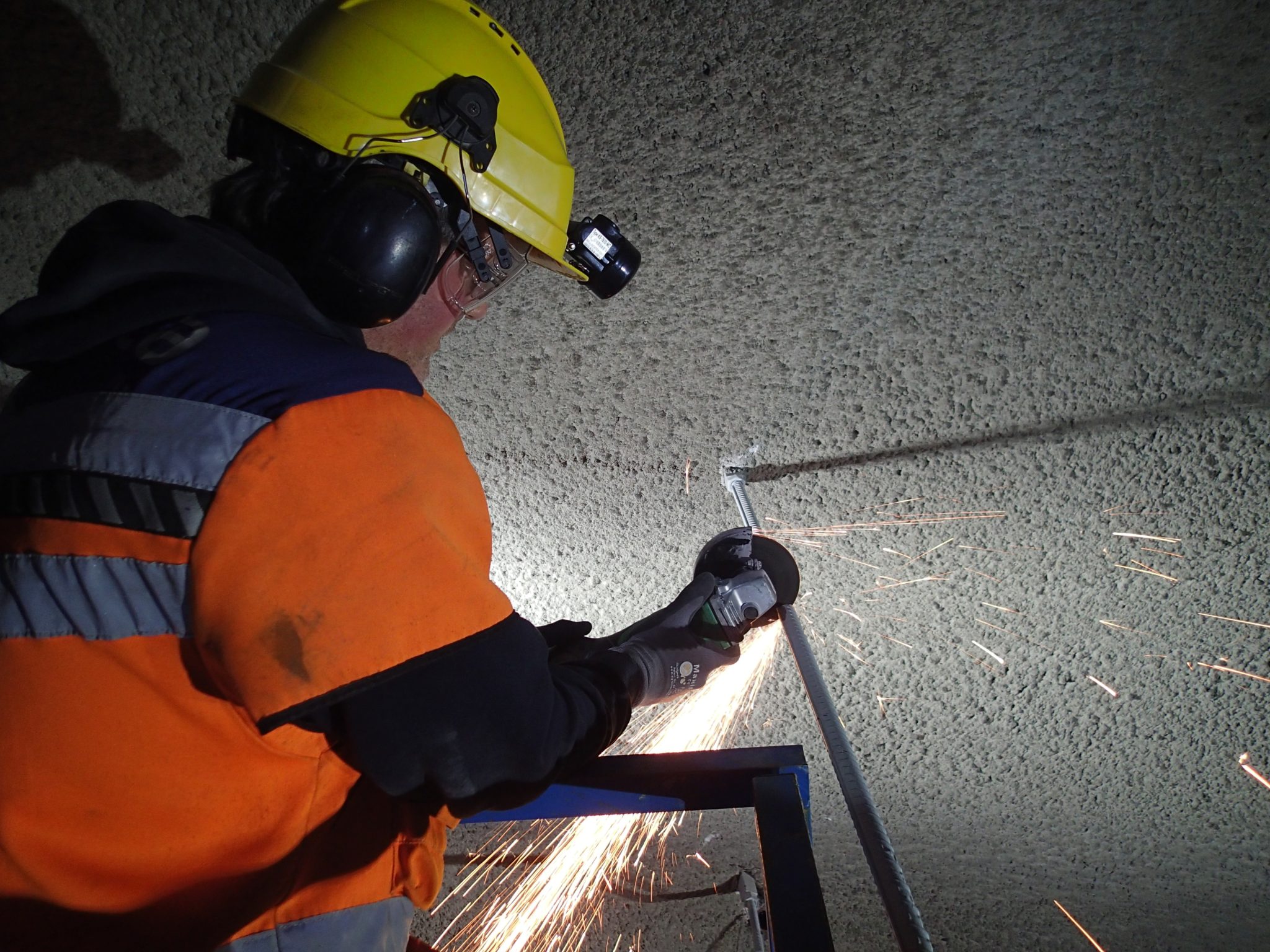 Exposure Assessment, Diagnosis and Follow-up of Hand-arm Vibration ...